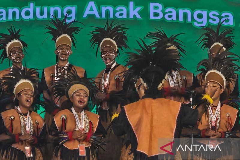 Pelajar Sekolah Rakyat adu kreativitas melalui Senandung Anak Bangsa ...