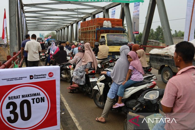 Indonesia reopens Aceh-Medan route after Bailey bridge installation ...