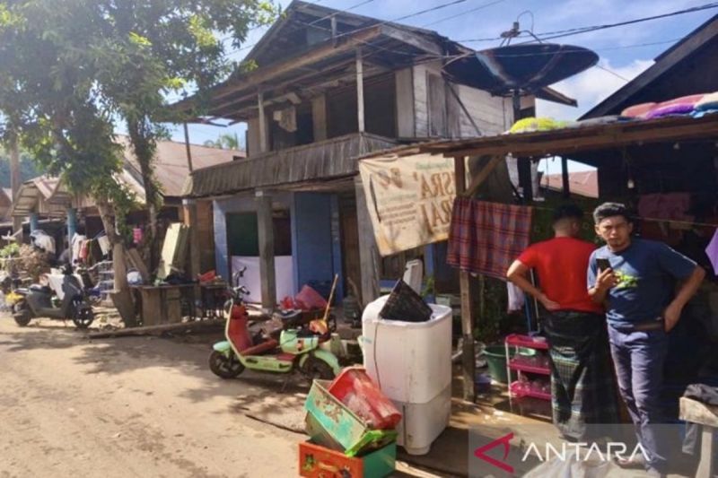 Aktivitas warga Tebing Tinggi Balangan lumpuh total usai banjir ...