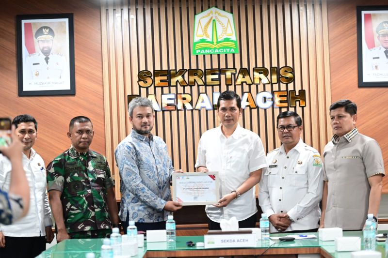 Pemerintah Aceh terima bantuan layanan Emergency Call 112 - ANTARA News