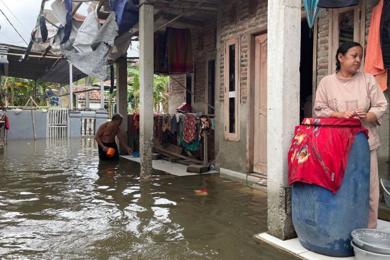 BNPB carries out weather modification to reduce rain in Banten - ANTARA ...