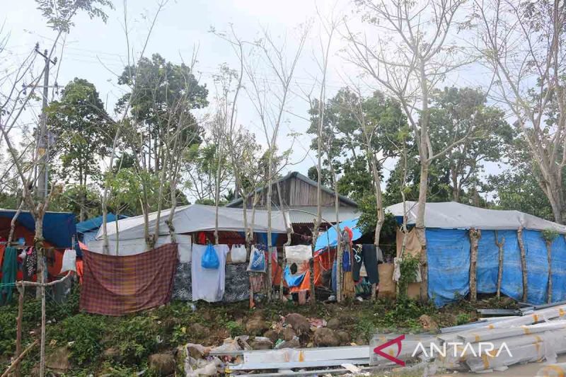 BPBD Pidie Jaya percepat relokasi pengungsi dari tenda huntara - ANTARA ...