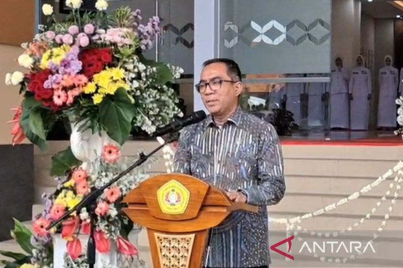 Mendiktisaintek dorong percepatan guru besar untuk karier dosen ...