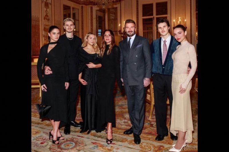 David-Victoria Beckham unggah foto tanpa Brooklyn usai konflik mencuat ...