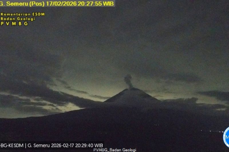 Gunung Semeru kembali erupsi dengan tinggi letusan 800 meter - ANTARA News