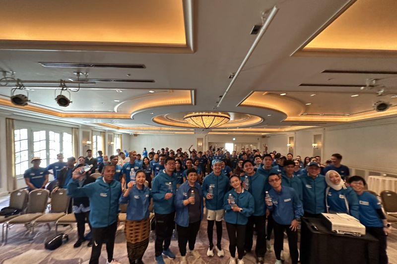 Dubes Kartini menyambut pelari Indonesia peserta Tokyo Marathon ...