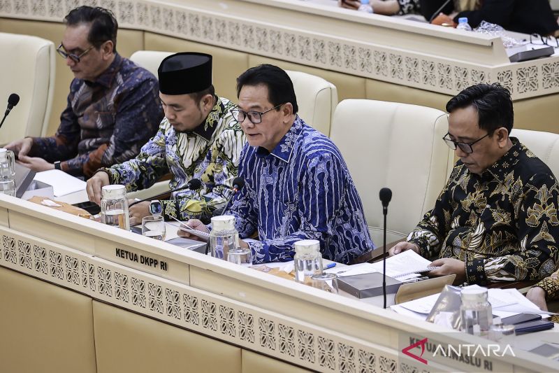 Komisi II DPR gelar raker bahas program kerja penyelenggara Pemilu ...