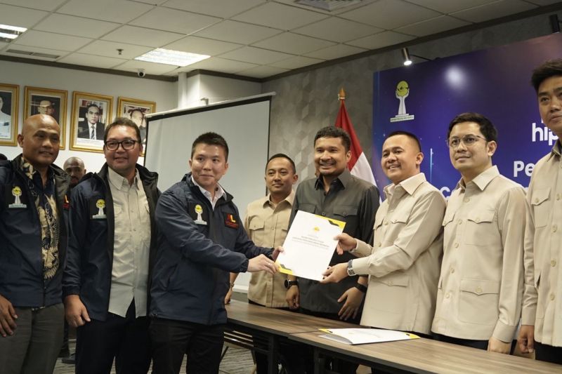 Anthony Leong ambil pendaftaran calon Ketua Umum HIPMI Pusat - ANTARA News