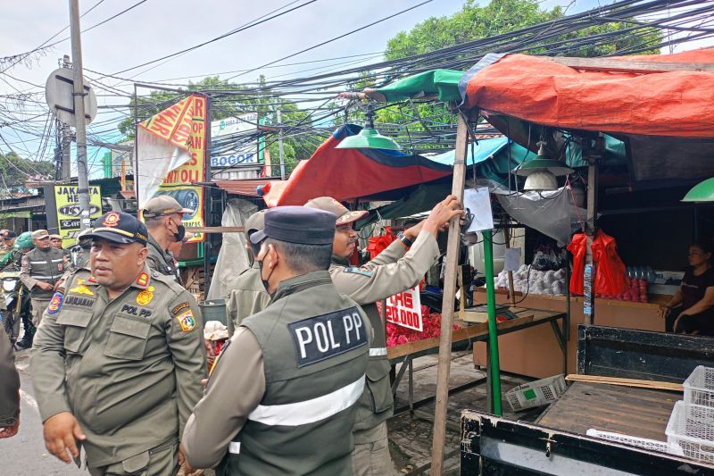 Legislator: Satpol PP jangan sampai jadi korban sistem yang tak siap ...