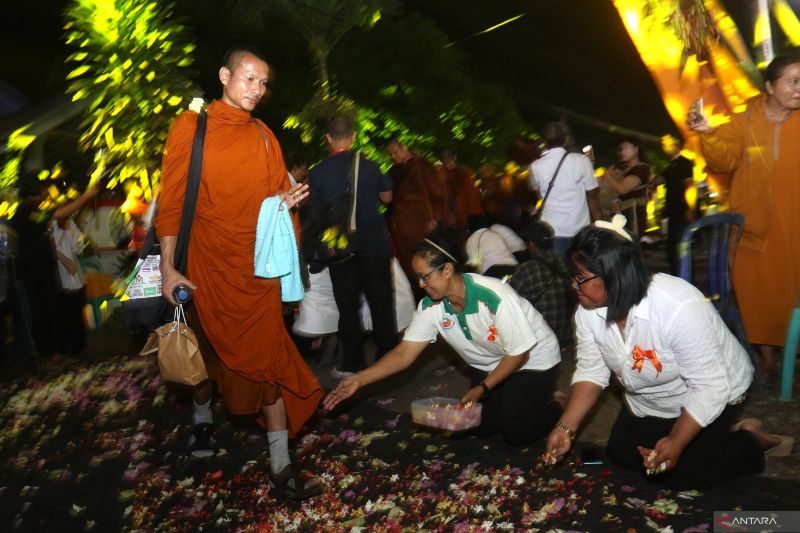 Walk For Peace 2026 tempuh jarak 660 kilometer menuju Borobudur ...