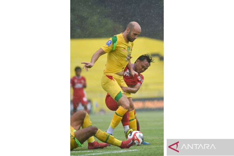 Semen Padang FC kalah telak dari Persebaya 0-7 - ANTARA News