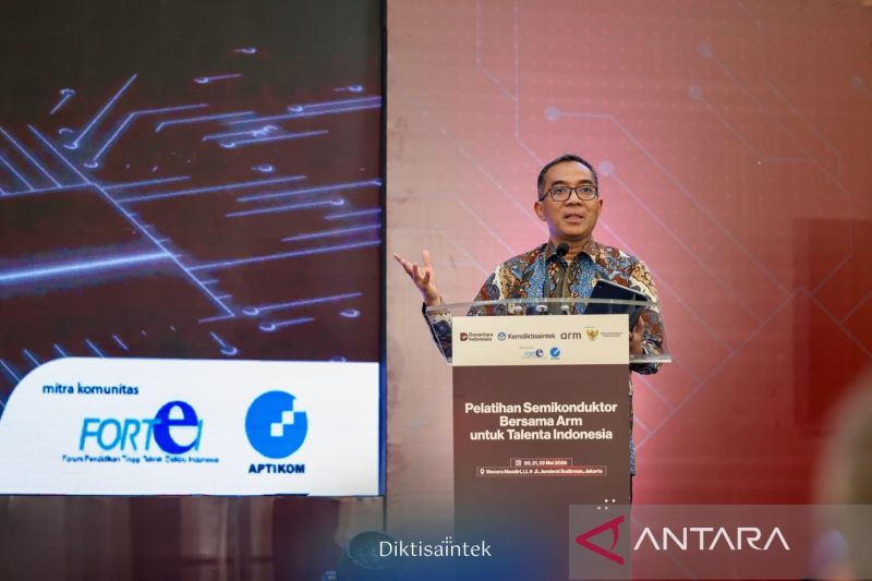 Indonesia trains young talent to build domestic chip industry - ANTARA News