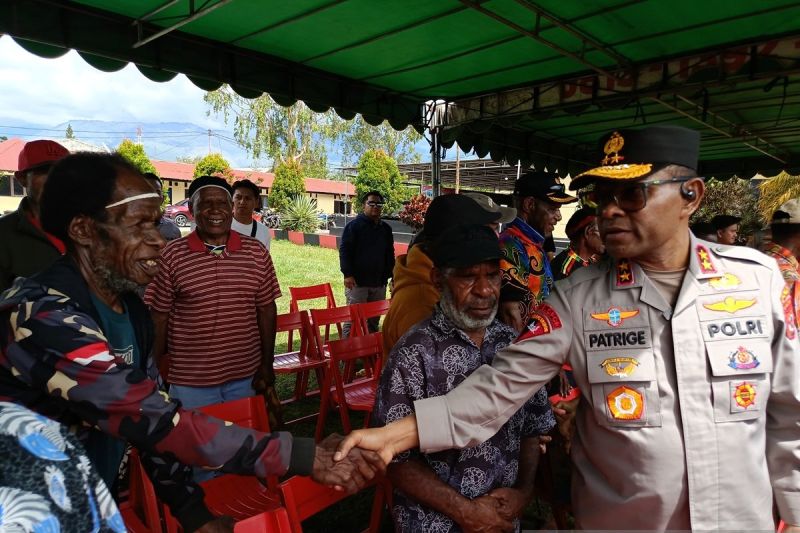Polda mengimbau warga di Papua Pegunungan taat rambu lalu lintas ...