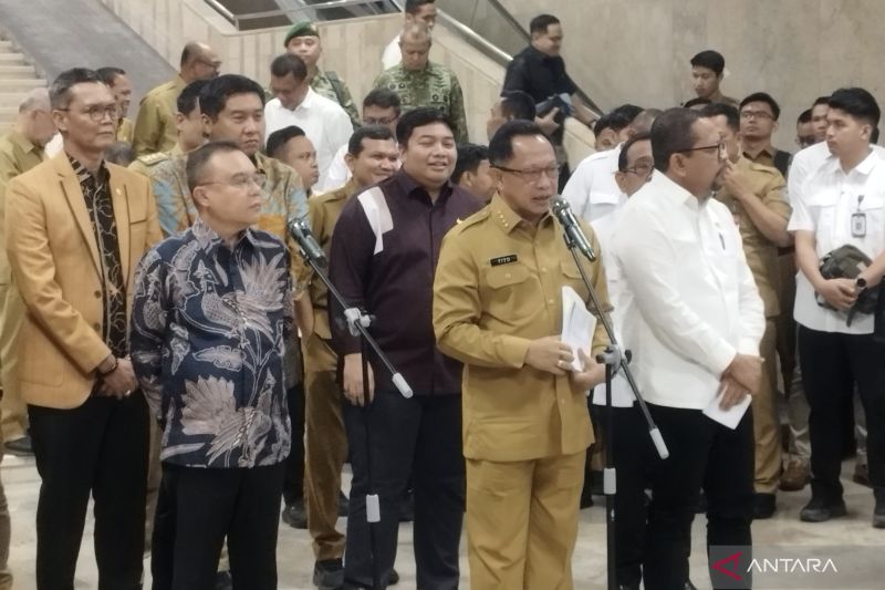 All govts in Sumatra fully operational again after disasters: minister ...