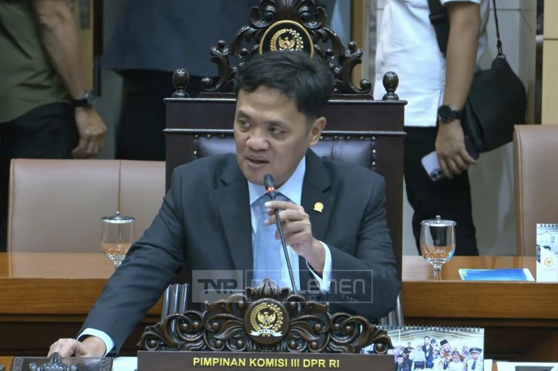 Komisi III DPR ungkap ada tujuh substansi perubahan dalam RUU Polri ...