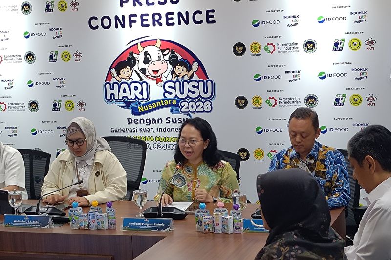 Ministry boosts milk industry capacity to support MBG program - ANTARA News