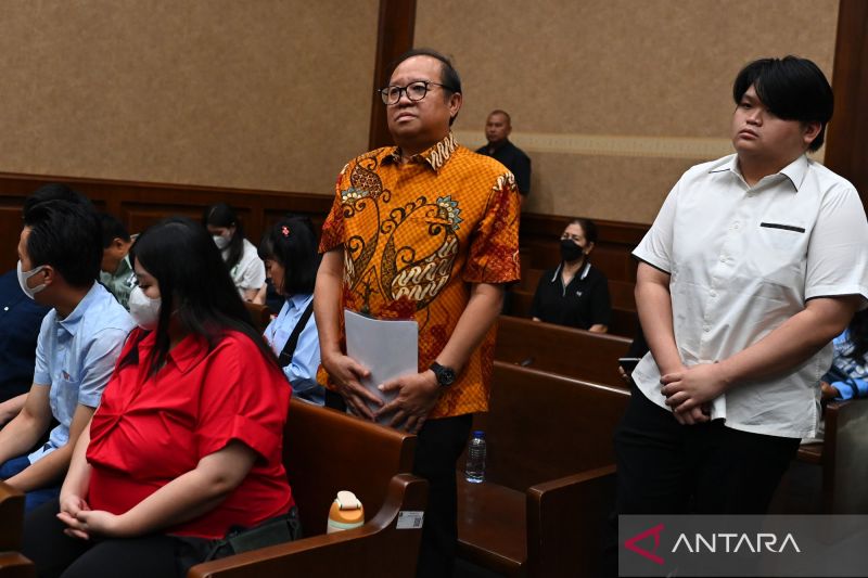 Petinggi Grup BJU jalani sidang vonis kasus korupsi LPEI - ANTARA News ...