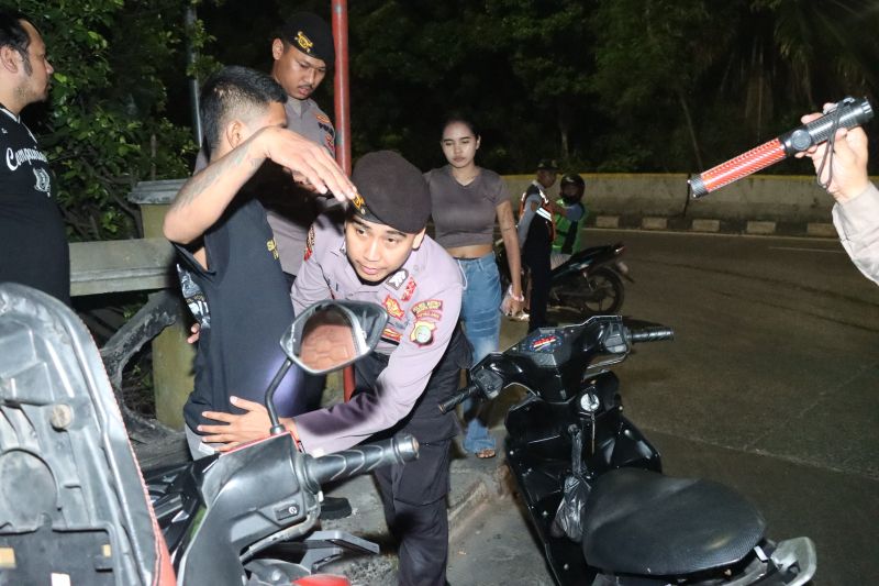 Polisi temukan sabu hingga tramadol dalam razia di Tambora - ANTARA News