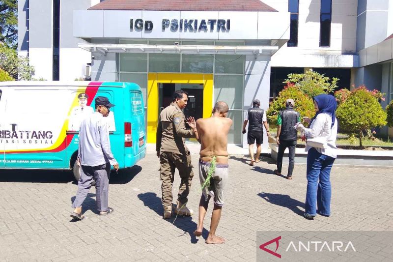 Dinkes evakuasi ODGJ ke RSKD Dadi Makassar - ANTARA News Makassar