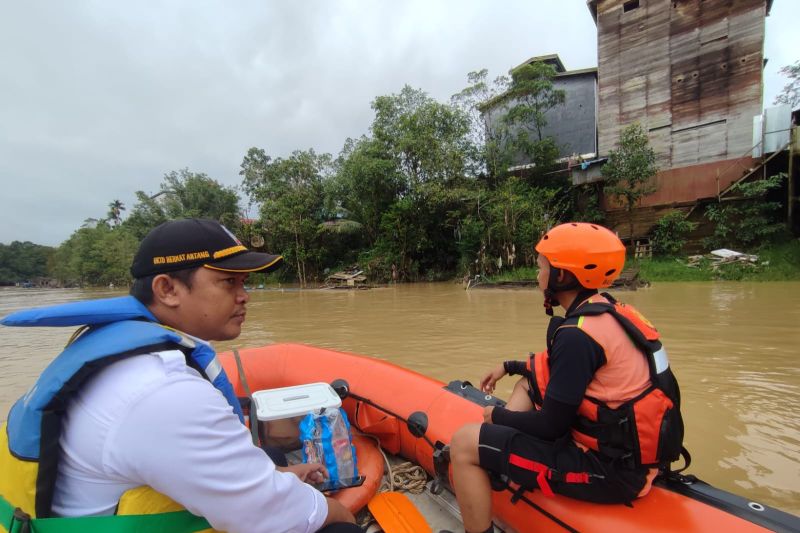Basarnas Palangka Raya cari anak tenggelam di Sungai Kapuas - ANTARA ...