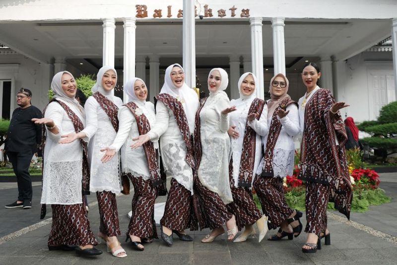 Mengenal batik rereng kujang - ANTARA News Megapolitan