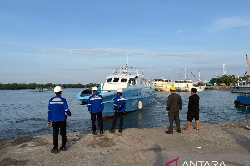 Gangguan teknis, Kapal Express Bahari 3 E putar balik ke dermaga ...