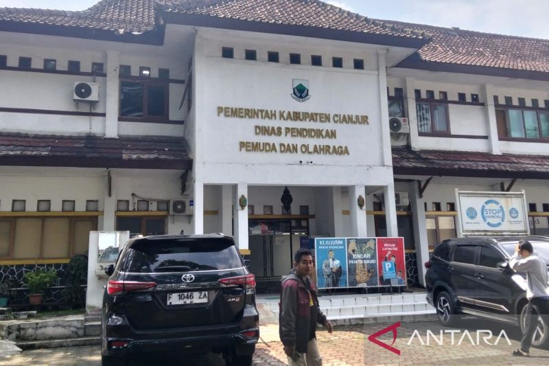 21 SMP di Cianjur terapkan pendaftaran SPMB secara daring - ANTARA News ...
