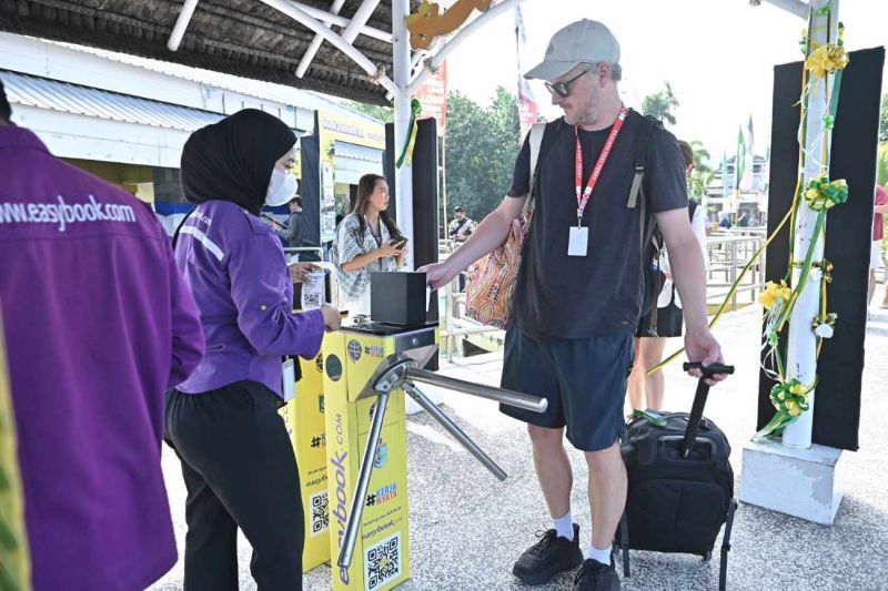 Bank NTB Syariah dukung E-Ticketing di Pelabuhan Senggigi Lombok Barat ...