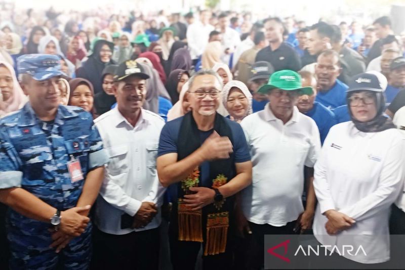 Menko Pangan dialog dengan petani cek harga gabah dan pupuk - ANTARA ...