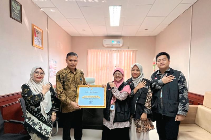 Dompet Dhuafa Sumsel terima penghargaan dari Pemkab Muara Enim - ANTARA ...