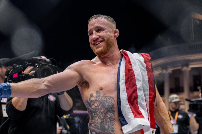Justin Gaethje TKO juara kelas ringan Topuria di UFC Freedom 250 ...