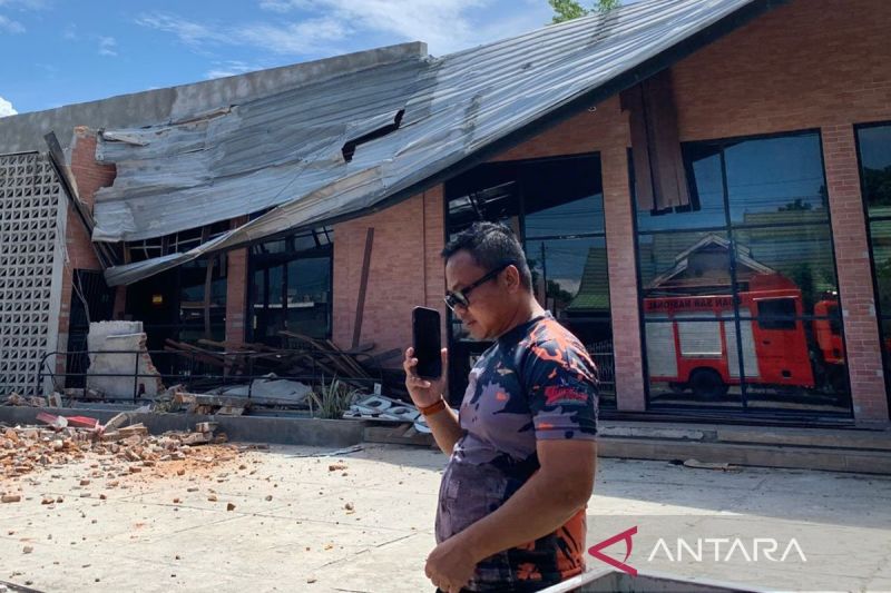 Sejumlah bangunan rusak akibat gempa di Palu - ANTARA News Makassar